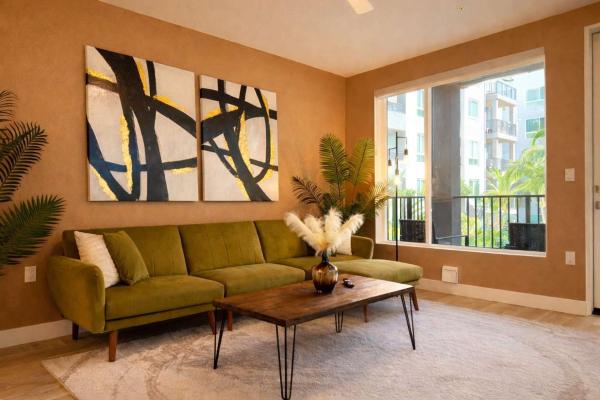Sunny Getaway 10 Min To Disneyland With Pool & Gym - Tustin, CA