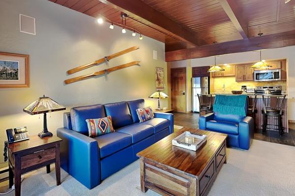Timberline Condominiums 2 Bedroom Plus Loft 2 Bath Standard Unit B3e - Snowmass, CO