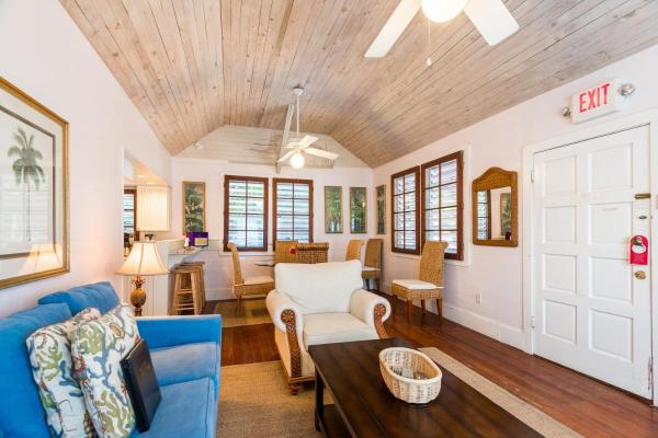 Kw48 Hemingway's View - Key West, FL
