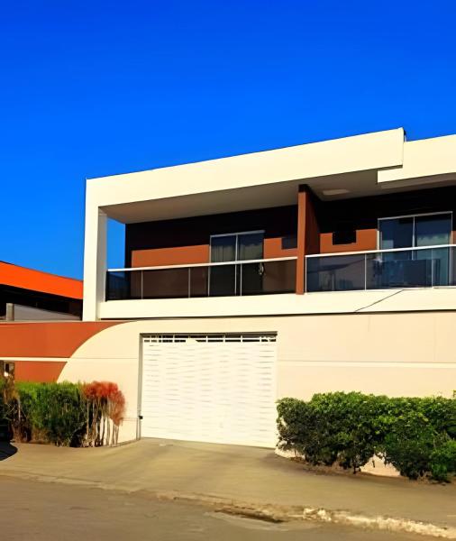 2 Qtos C/suíte E Ar Split, Garagem, Wi-fi 500 Mb! - Cabo Frio