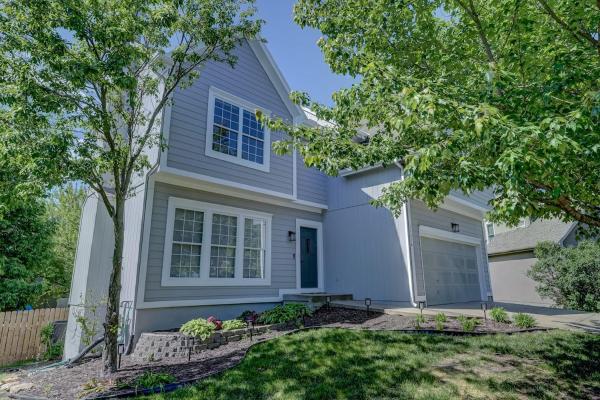 Olathe Lux Retreat 4 Bedroom Olathe Home 4 Bath 2k 3q Sleeps10 - Spring Hill, KS