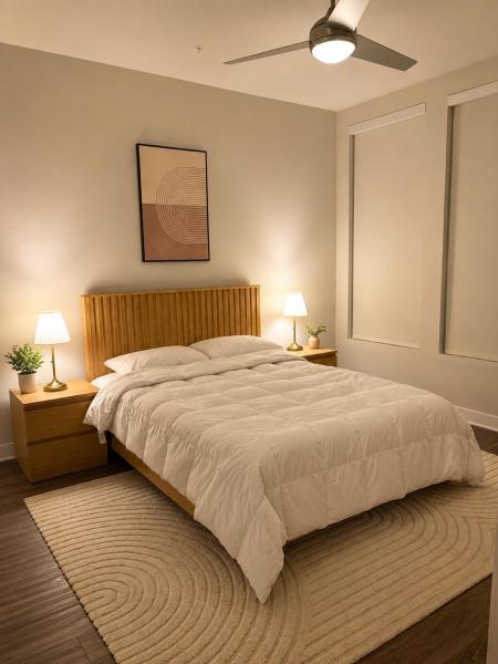 Trendy Hollywood Luxury Room - Hollywood, CA