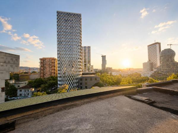 Tona Apartment 01 - Tirana
