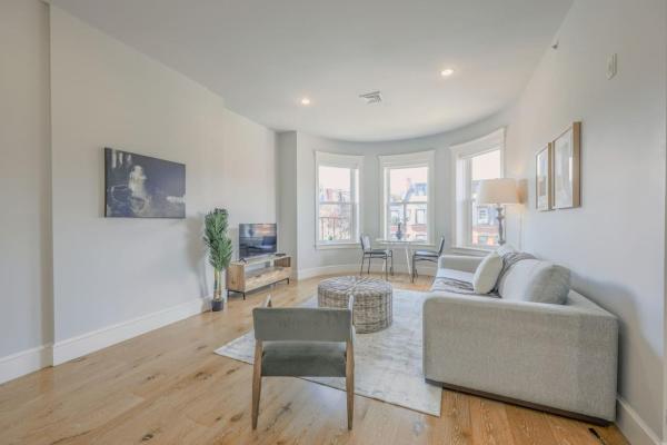Prime Location Newbury Street 1br - Boston, MA