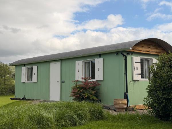 Cwt Ieir - Wales