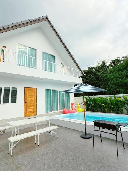 Ku House Pool Villa Hatyai - Hat Yai