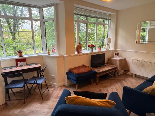 Royal Pavilion Garden Apartment With Parking - Brighton and Hove