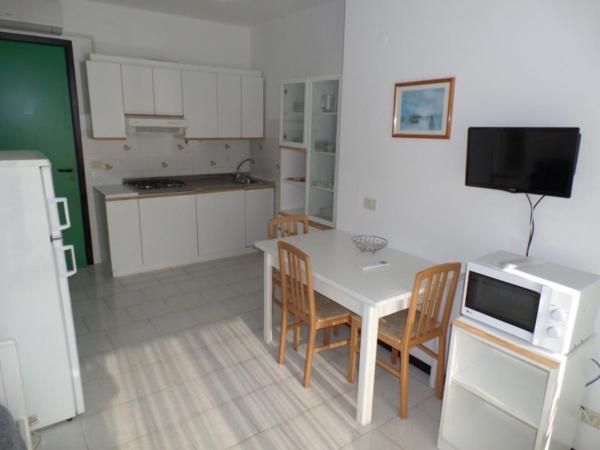 Spacious Two-bedroom Flat In The Heart Of Bibione - Bibione