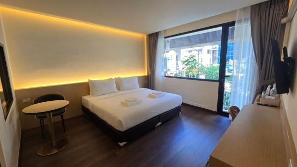 Norns Silom Cafe & Stay - Bangkok