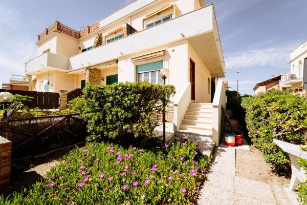 Appartamenti Poli Beach - Via Arenile 8 - Castiglione della Pescaia