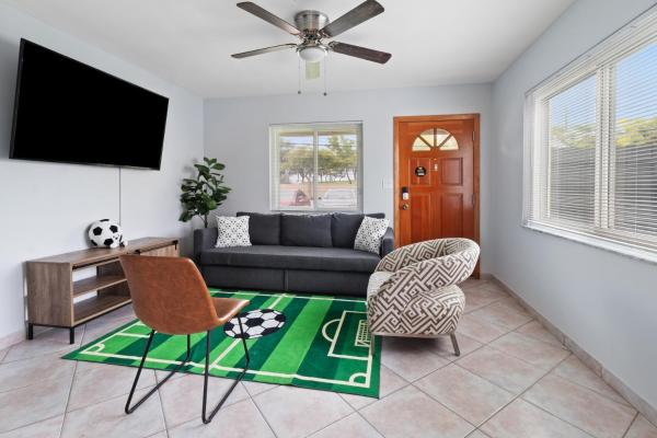 Cozy Airporthouse 5 Min Del Aeropuerto Wifi Parking Privado - Dania Beach, FL