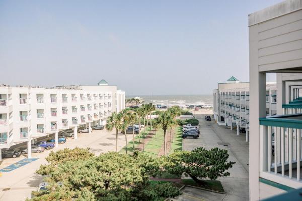 Blue Pearl Beachfront Condo At Casa De Mar - Galveston Island, TX