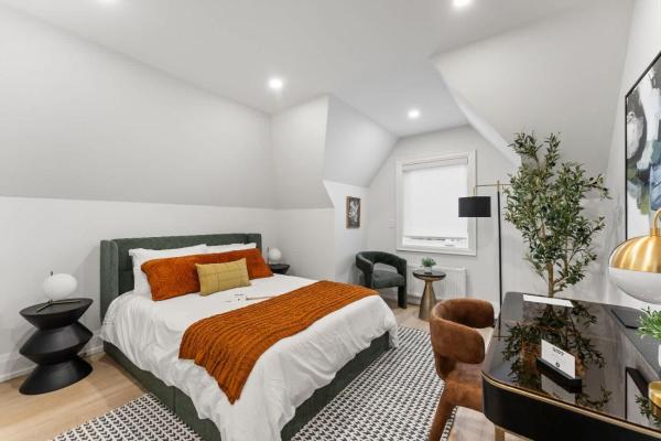 Luxury Deluxe 1 Br - 1 Bed - New Build - Near Downtown - Toronto
