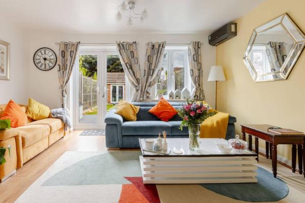 Cosy Modern Retreat 3 Bedrooms Home With Parking Essex - Brentwood