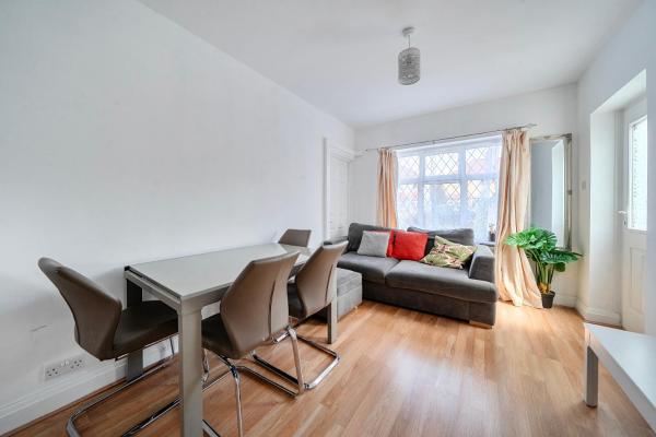 Hounslow Hideaway Cottage - Uxbridge