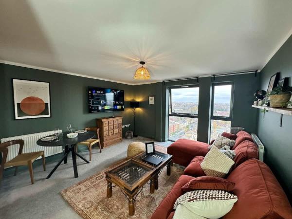 Inspirational-stays Stylish Croydon Top Floor Flat With City Views - East Croydon