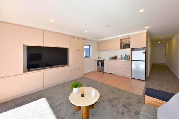 Spacious Bath Street Two Bedroom Retreat - West Coast