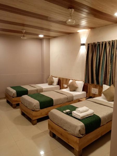 Hotel Airport International Inn - Near Mumbai Airport , Bkc Visa Consulate, Jio Convention Center - Mumbai