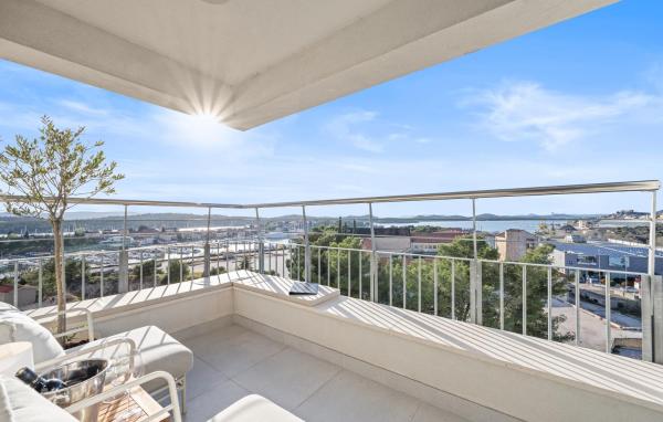 65suite ŠIbenik Mediteran Apartment Sea View & Underground Garage - Šibenik