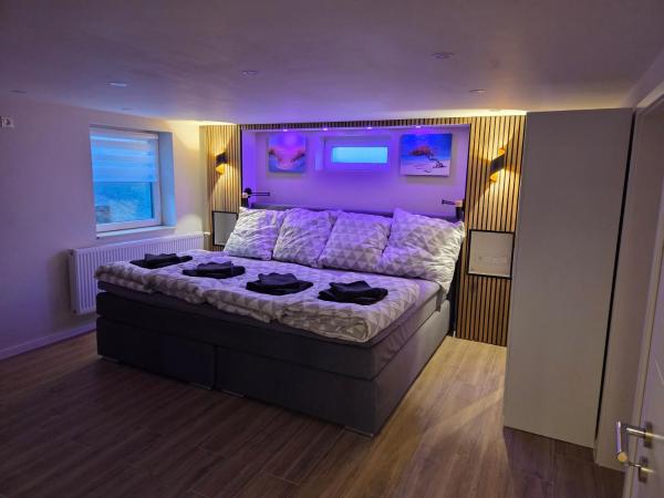 Exklusive Ferienwohnung Nahe Phantasialand & Köln I Xl-bett I Wellness - Optional Buchbar - Bergheim, Germany