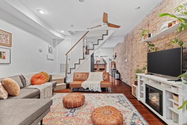 Entire Home In Columbia Heights - Metro Subway - Washington, DC