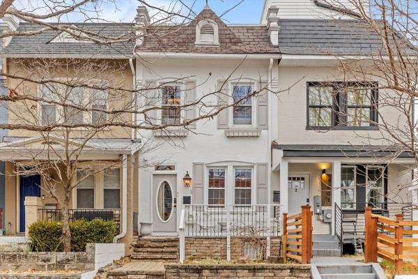 Entire Home In Columbia Heights - Metro Subway - Washington, D.C.