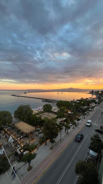 Navarinou Kalamata Pearl Cozy Seaside Apartment - Kalamata