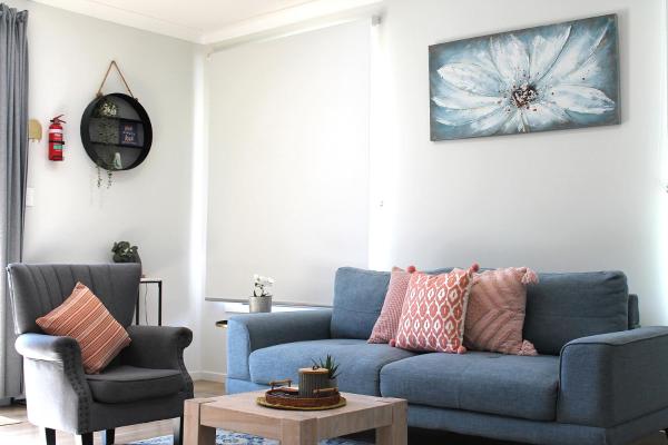 Spacious Modern Acreage Getaway- Close To Shopping Mall - Brisbane