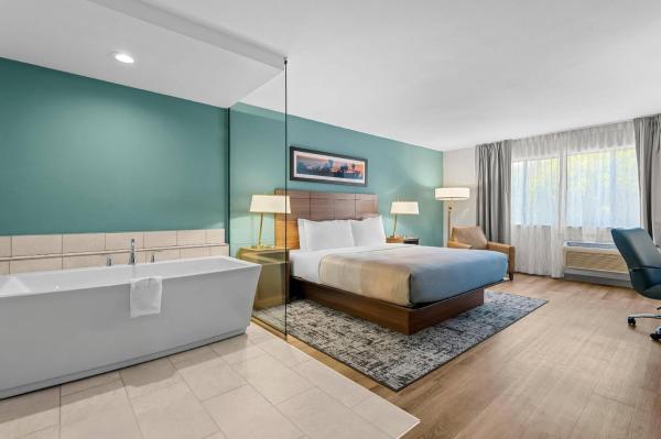 Quality Inn & Suites Hermosa Beach - Redondo Beach, CA