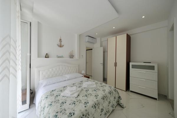 Sunny Seaside Escape In Rapallo - Portofino