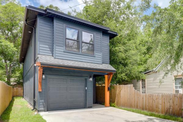 Walk To Stadiums & Dining: Pet-friendly Home! - Jacksonville, FL
