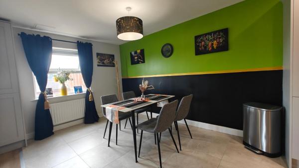 2br Central Velvet Lime Aparment - Belfast