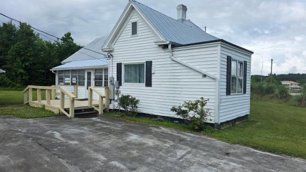 3 Bdrm Country Farmhouse With Free Boat Ramp Access - Beaufort, NC