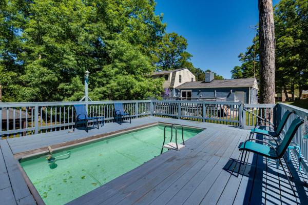 Spacious Home W/ Hot Tub, 14 Mi To Downtown Atl! - Atlanta, GA