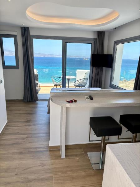 Dia Suites Collection - Naxos