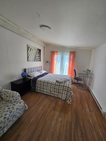 Brossard Room 3 - Montreal