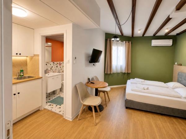 Modern Studio 4 Private Kitchenette And Bathroom - Limassol