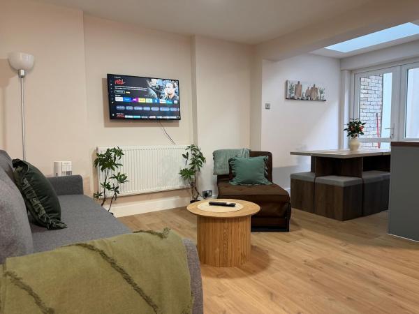 House In Amazing Whitechapel A - Bromley