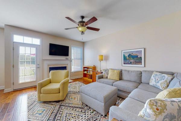Grande At Canal Pointe 37315 Trent Ct - Delaware