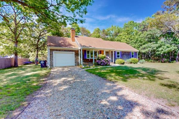The Blue Whale Cottage - Brewster, MA