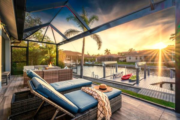 Blue Canal Getaway - Marco Island, FL