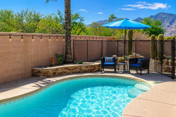 Private Pool & Waterfall Evening Lights - Catalina, AZ