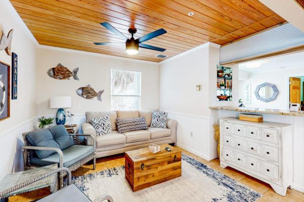 Coastal Captivation - Fort Myers Beach, FL