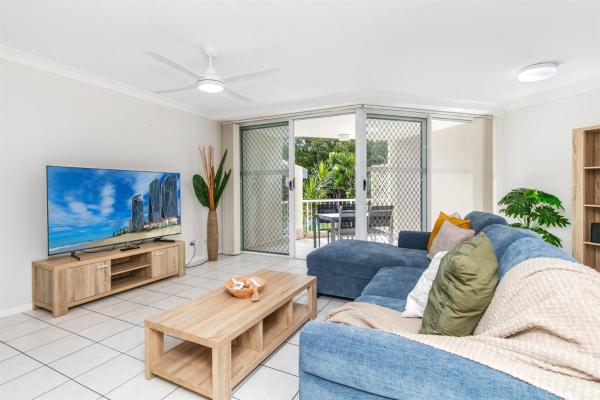 Bliss On Beach Parade - Surfers Paradise