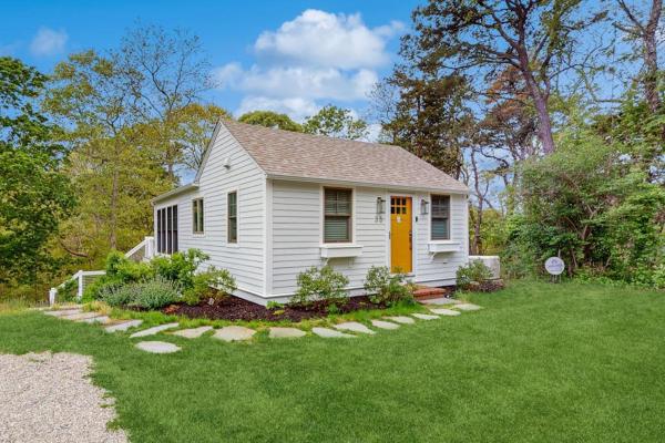 The Saffron Cottage - Wellfleet, MA