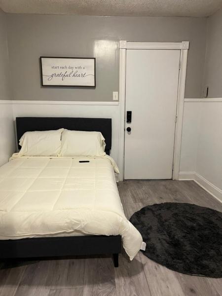 Riley's Cozy Apartment Pets Welcome - Little Rock, AR