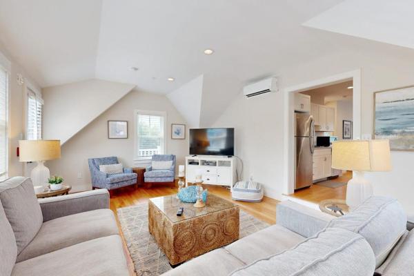 Oyster Beach Bungalow - Chatham, MA