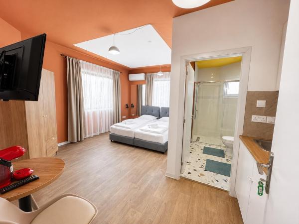 Modern Studio 2 Private Kitchenette And Bathroom - Limassol