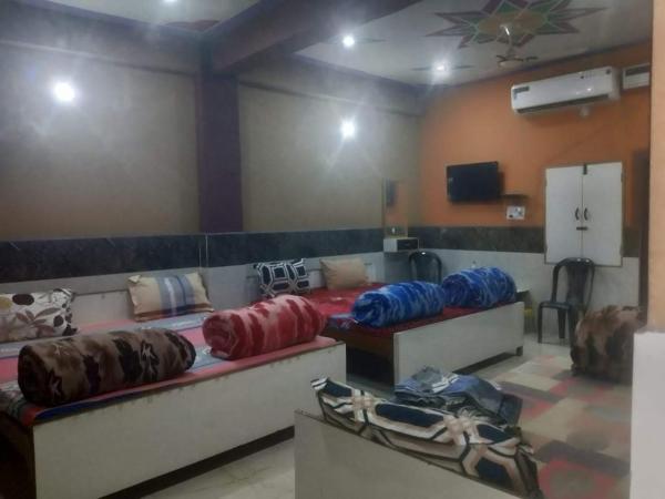 Saurabh Hotel Kargil - Agra
