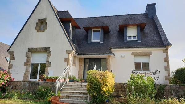 Cozy Family Apartment In A House - Plouhinec